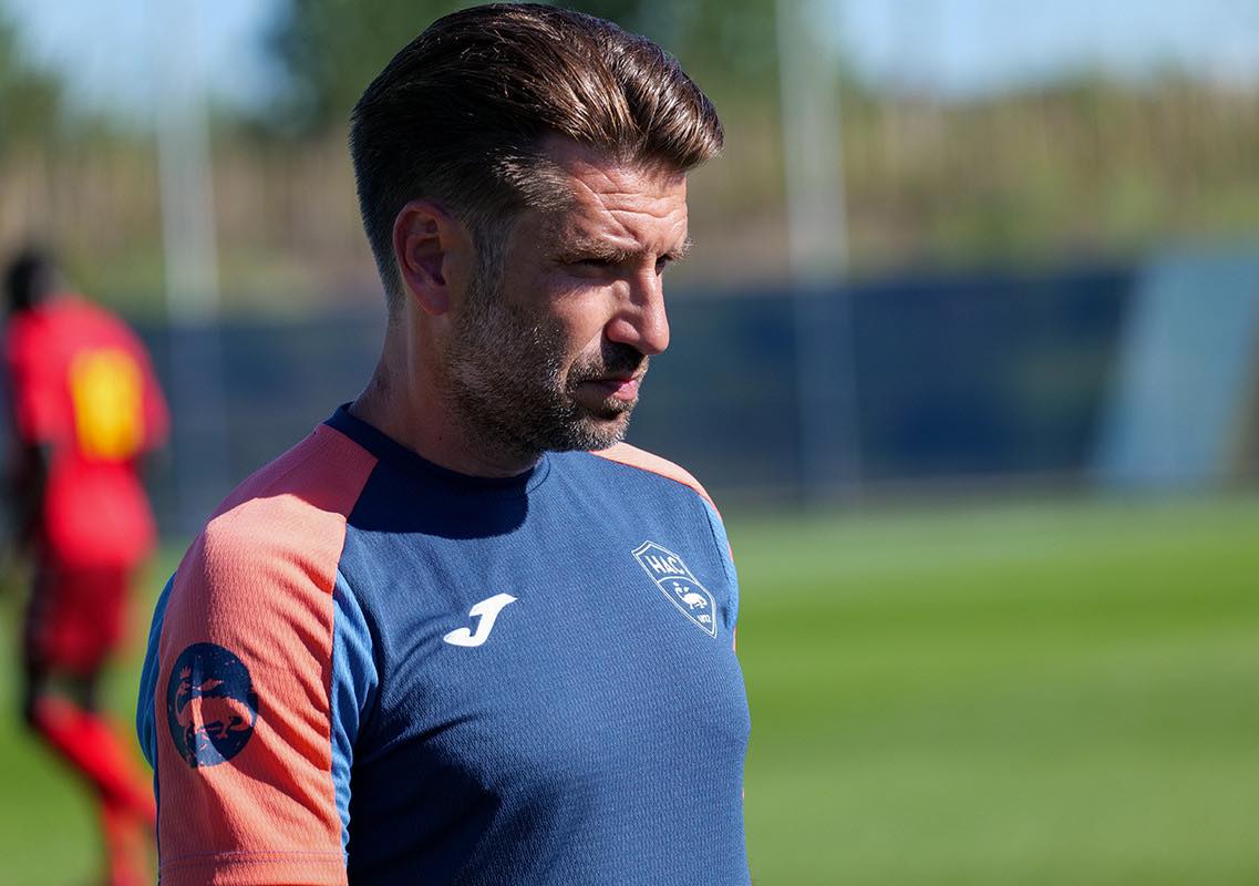 Paroles de Lukas Elsner - UNECATEF